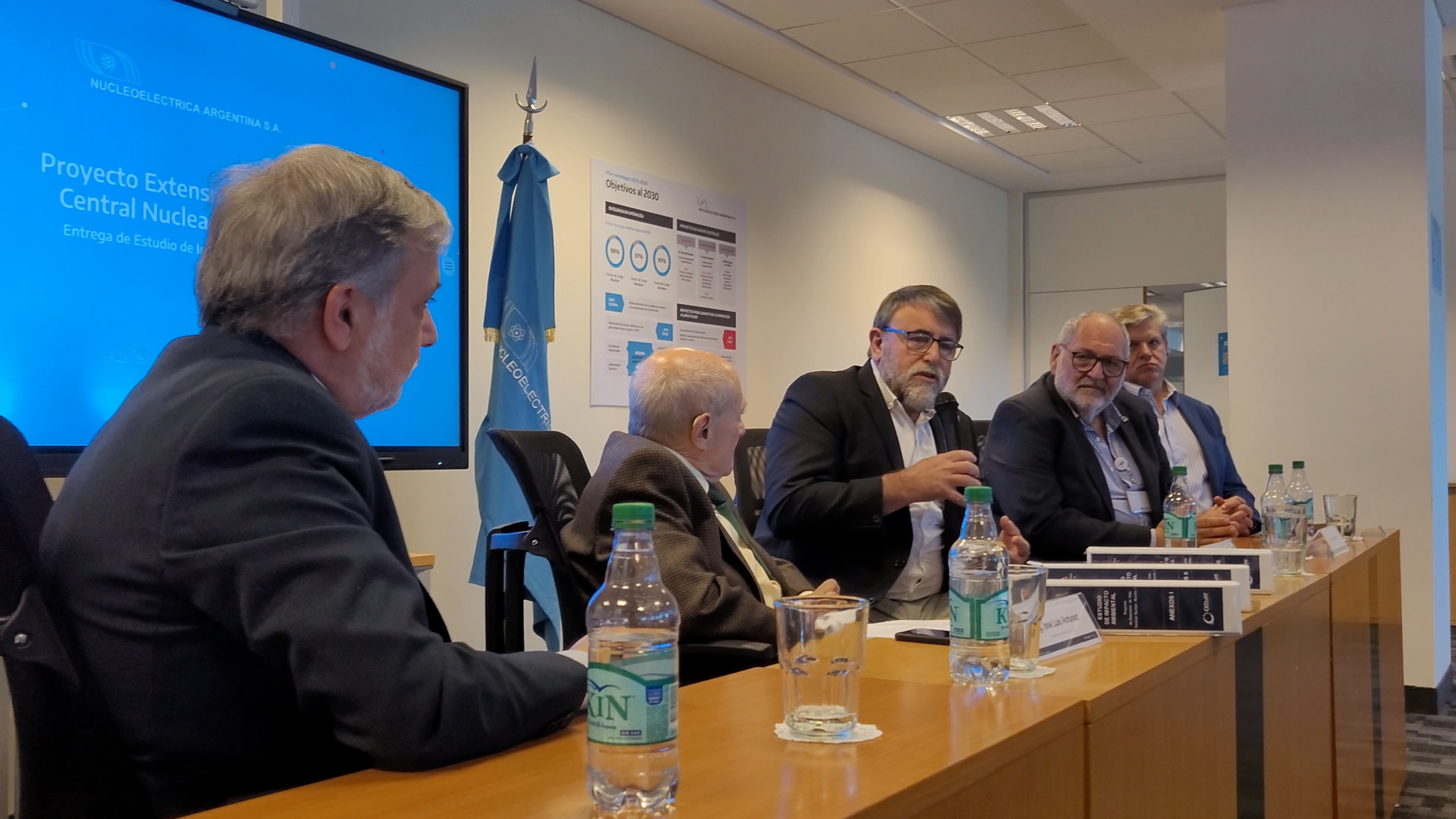 Se presentó el estudio de impacto ambiental para la extensión de vida ...