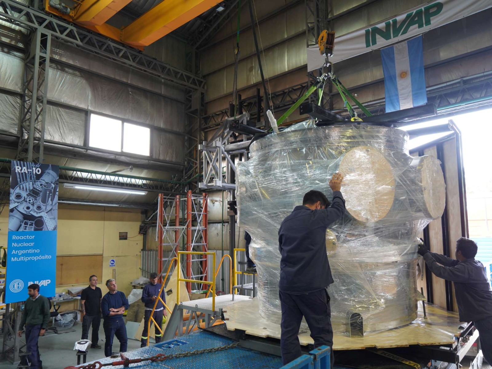 La CNEA recibió un componente crítico fabricado por INVAP para el ...